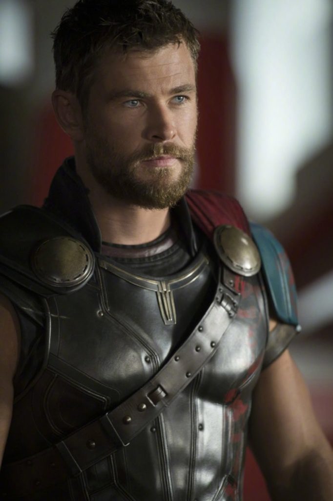 New Thor: Ragnarok Stills Explore Sakaar and More! - Daily Superheroes ...
